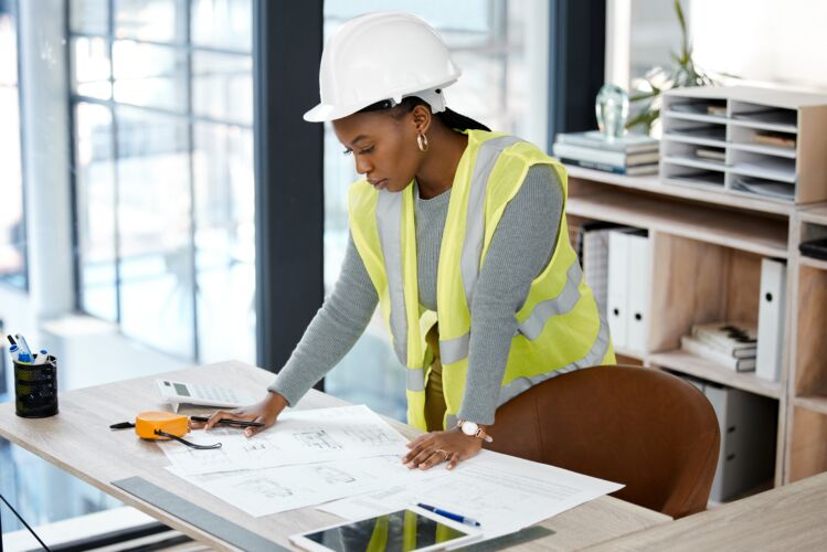 Lone Working Policy Guide | What to include | Writing Tips